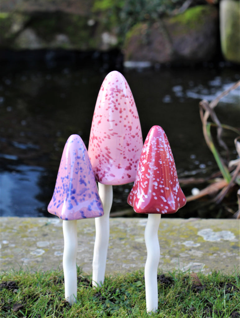 A Set of 3 Chiming Ceramic Toadstools - Pink, Purple & Red – The Home Hut